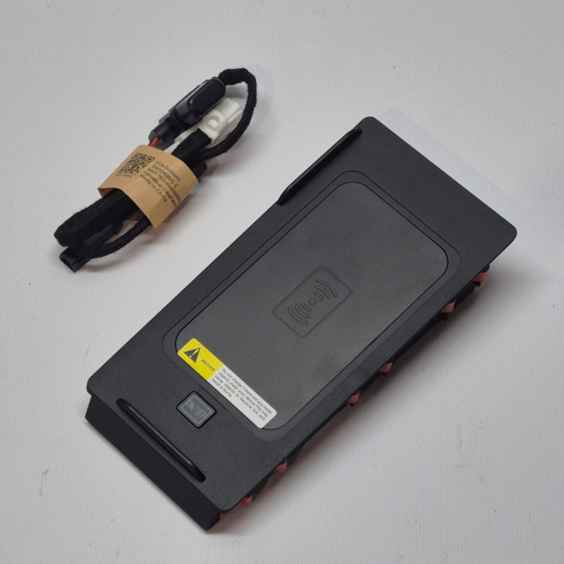 Wireless Charging Pad LC79 2024+ (APPLE) – Tam Towbars